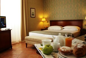 Hotel Nuvò (Via Nuova Agnano No:5, Naples), otel  Napoli'den