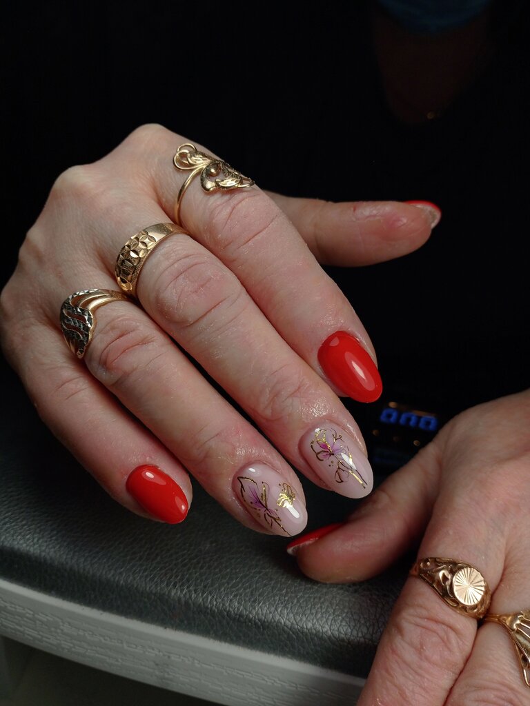 Güzellik salonu Vasilyevna nails, Kaşira, foto