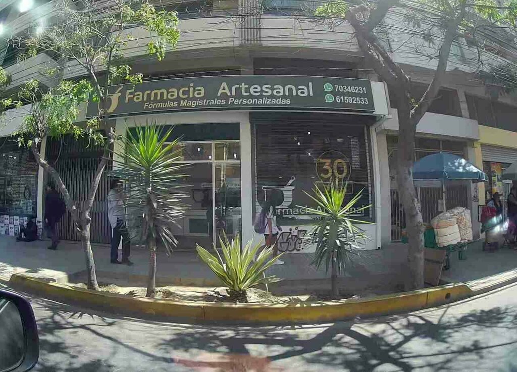 Alternatif tıp merkezleri Farmacia Artesanal, Cochabamba, foto