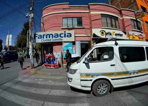 Nova (Department of La Paz, Provincia Murillo, El Alto, Avenida Satélite), tıp merkezleri ve klinikler  El Alto'dan