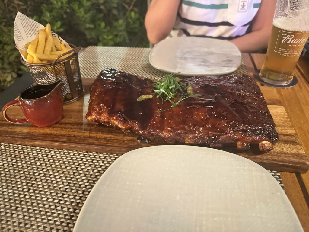 Restoran Cooper's Bar & Restaurant, Abu Dabi, foto