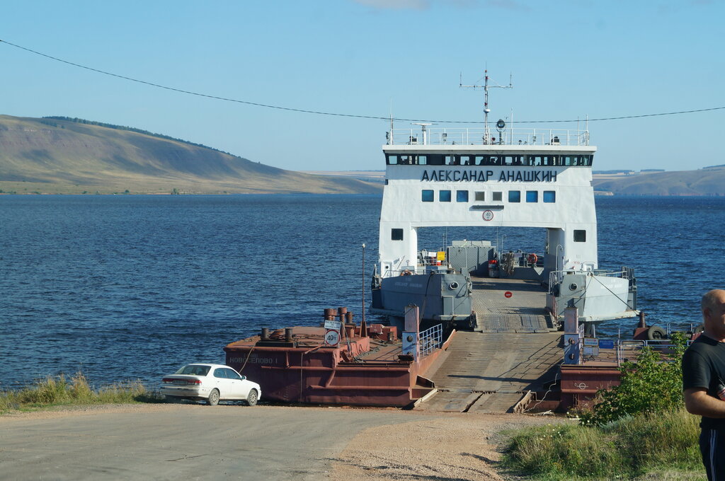 Toplu taşıma yönetimi ve bakımı Parom, Krasnoyarski krayı, foto