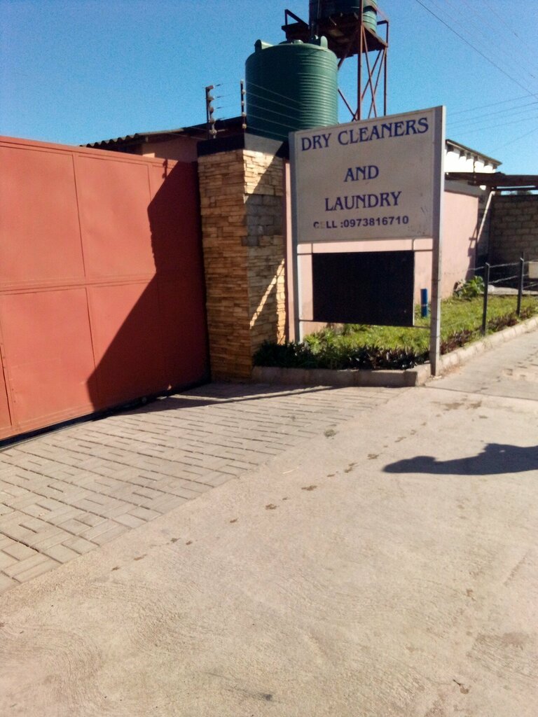 Kuru temizlemeciler Dry Cleaners and Laundry, Lusaka, foto