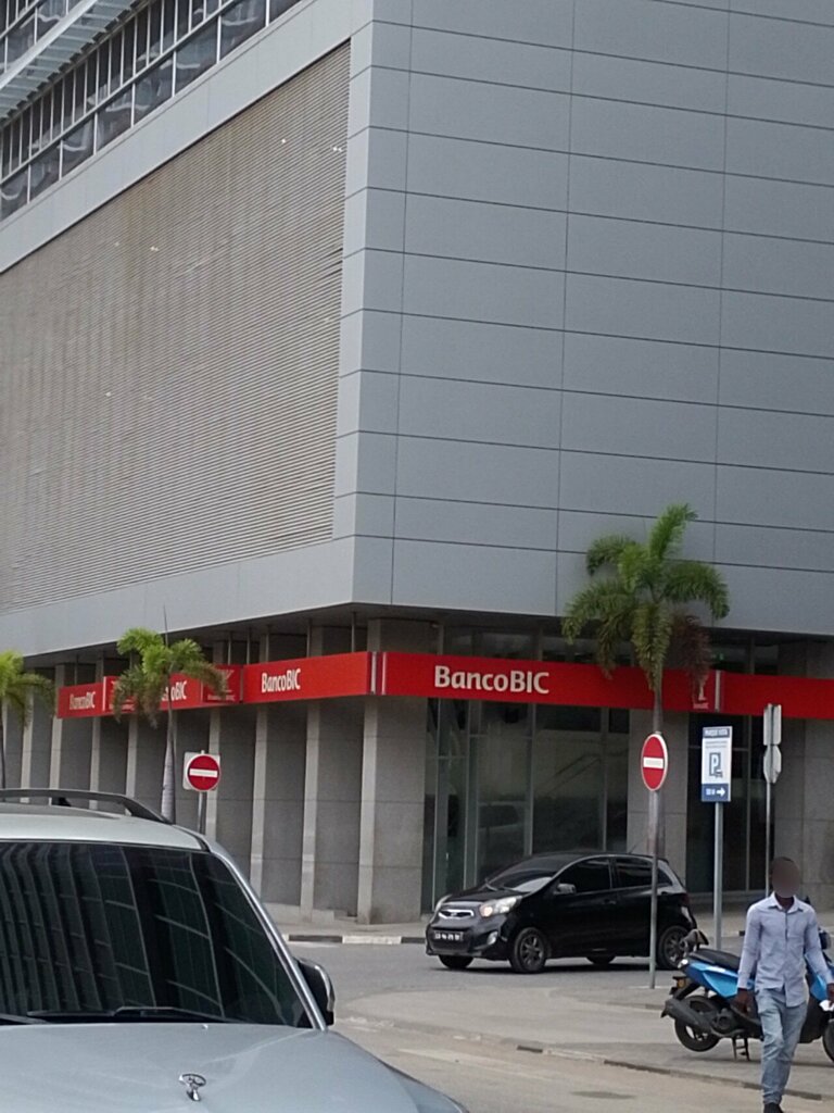 ATM'ler Bic, Loanda, foto