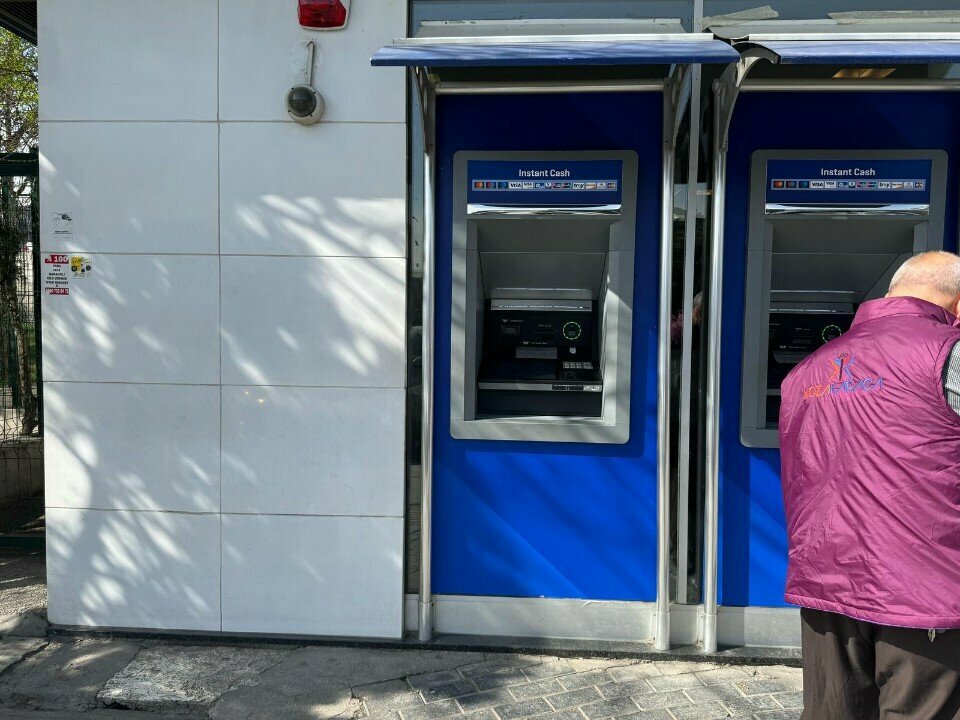 ATM'ler Yapı Kredi, Ankara, foto