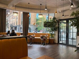 Bari Cafe & Restaurant (Vardanants Street No:18/1, Yerevan), restoran  Erivan'dan