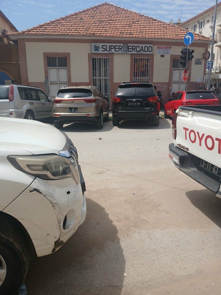 Süpermarket Zirtofer, Loanda, foto