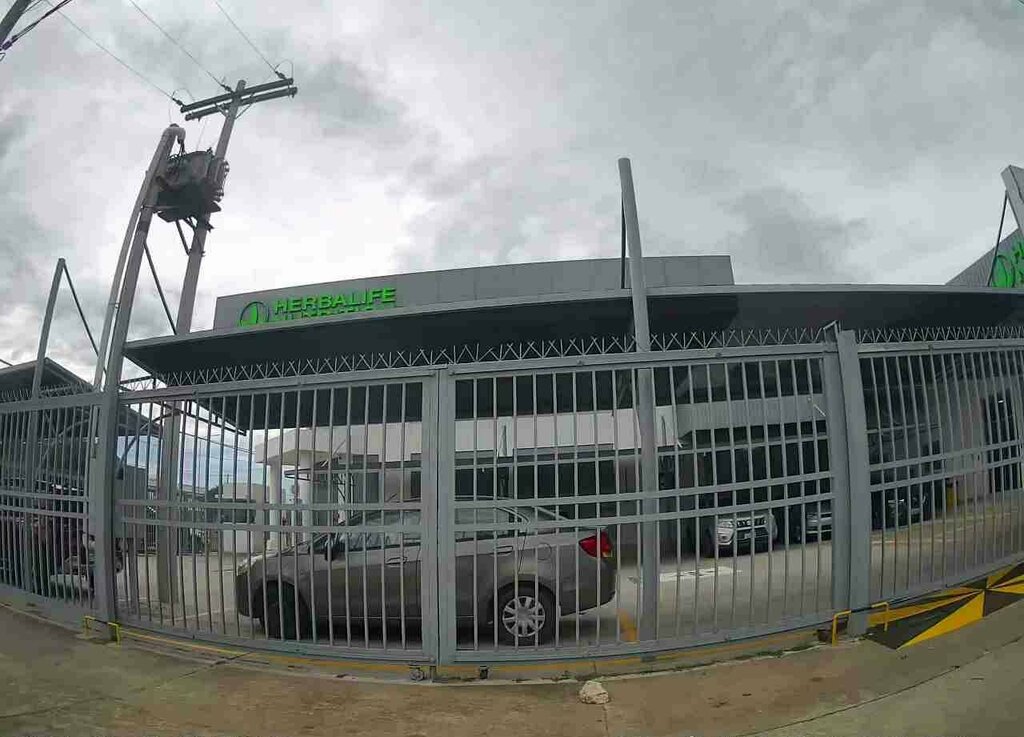 Besin takviyesi, aktariye Herbalife - Centro de Ventas y Entregas Santa Cruz - Doble Vía La Guardia, Santa‑Krus, foto