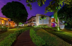 Ghl Hotel Club El Puente (Antioquia, Municipio de Medellín, Barrio de Bomboná № 1, Carrera 43), otel