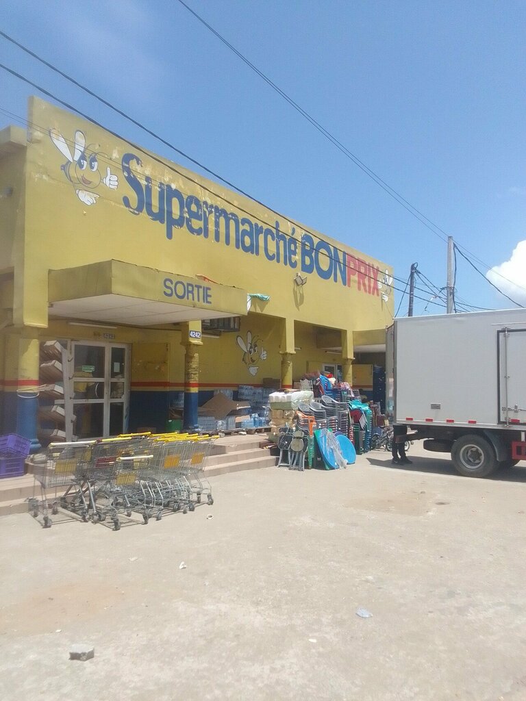 Süpermarket Supermarché BonPrix, Abican, foto