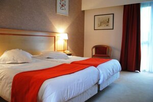 Le Relais Fleuri (Bourgogne-Franche-Comté, Yonne, Arrondissement d'Avallon, Sauvigny-le-Bois, Rue de Cerce, 1), otel