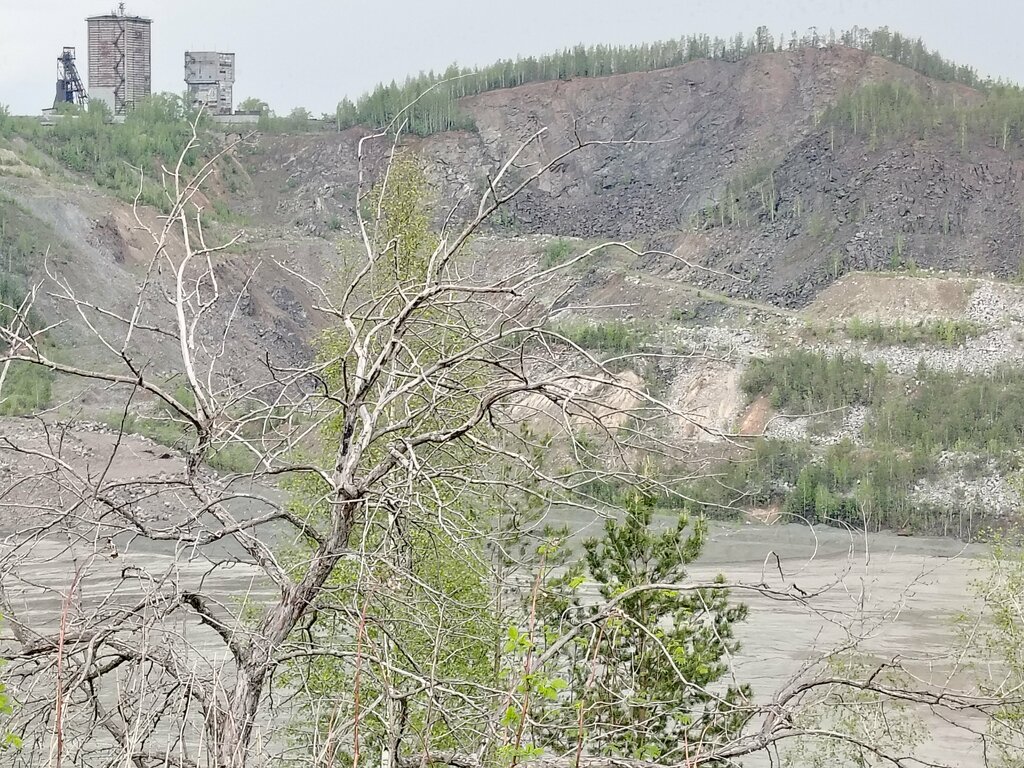 Madencilik işletmeleri Высокогорский железный рудник, Nijni Tagil, foto