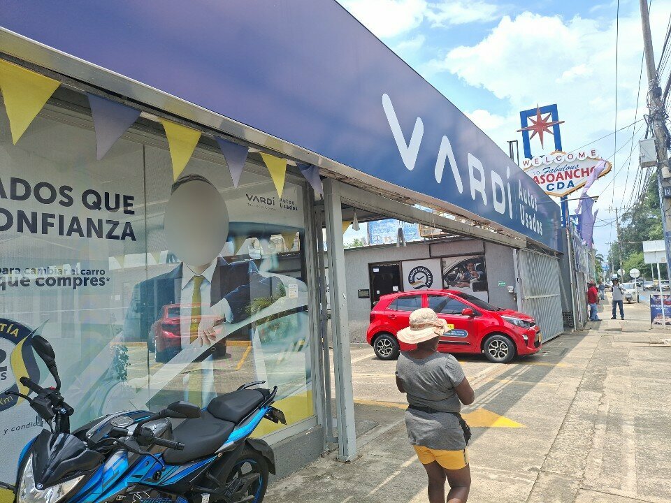 Otomobil satış galerileri Vardi, Cali, foto