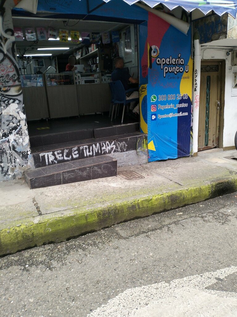 Kuaförler Papelería Punto U, Medellin, foto
