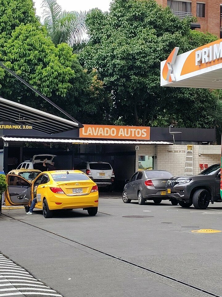 Oto yıkama 24-Hour Car Wash, Medellin, foto