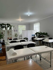 Школа массажа (Oktyabrskaya ulitsa No:348), masaj salonları  Cherkessk'ten