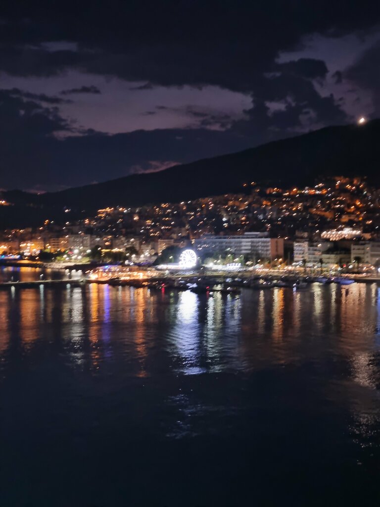 Deniz ve nehir iskeleleri Kavala Port, Dünya, foto