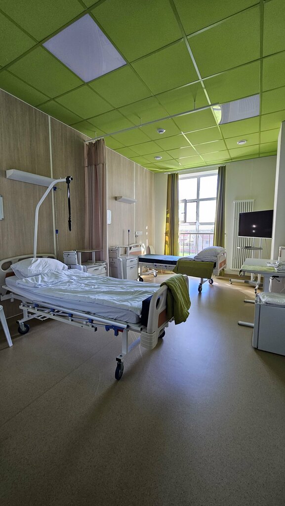 Tıp merkezleri ve klinikler XXI век, Kommunar, foto