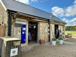 Diddly Squat Farm Shop (England, Oxfordshire County, Chipping Norton), market  Oxfordshire County'den