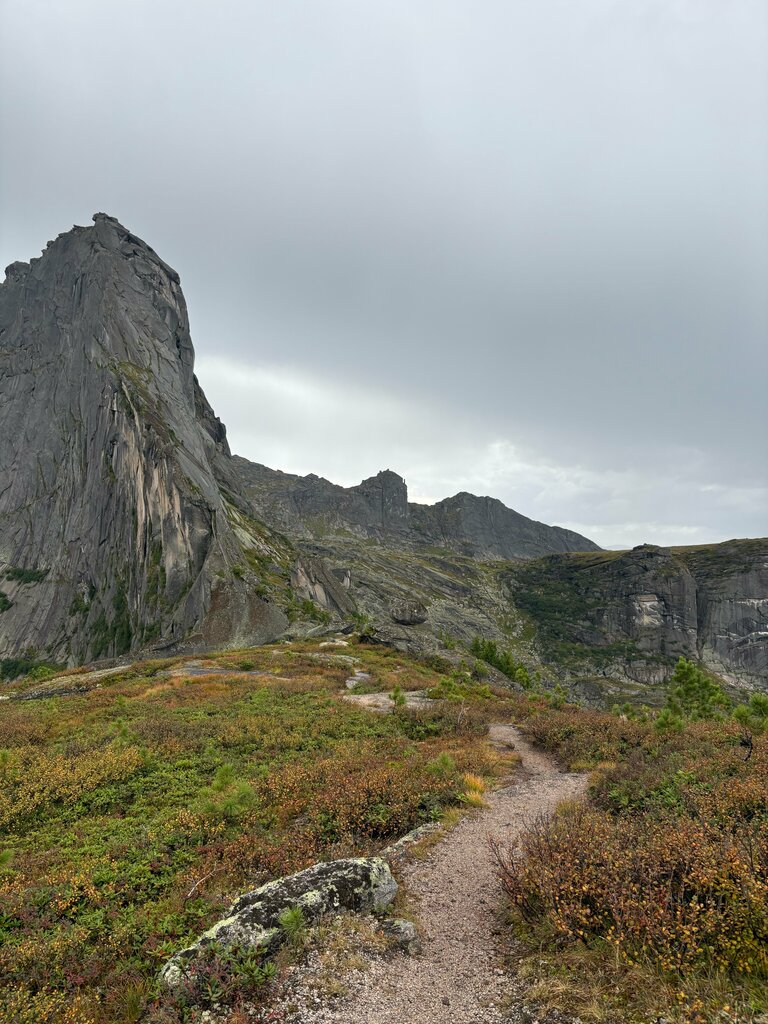 Dağ geçidi Перевал Волосы Саяна, Krasnoyarski krayı, foto