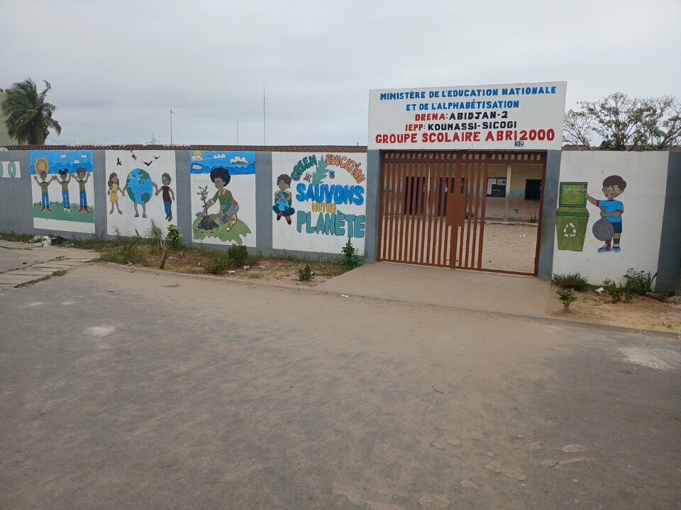 i̇lkokul École Primaire Publique Abri 2000 i et II, Abican, foto