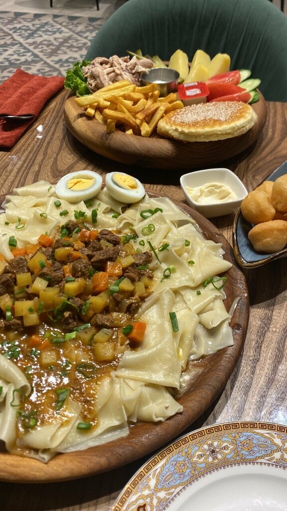 Kafe Bauyrdaq, Öskemen (Ust‑Kamenogorsk), foto