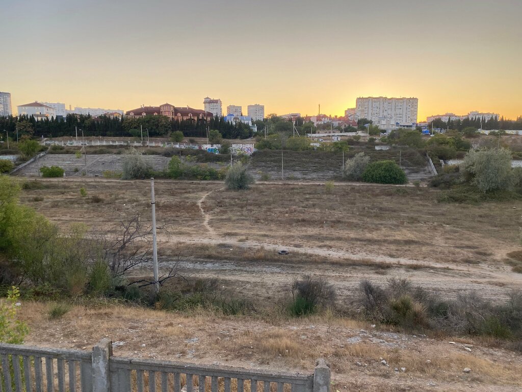 Spor alanı Футбольное поле, Sevastopol, foto