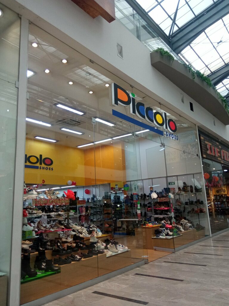 Ayakkabı mağazaları Piccolo shoes, Bogota, foto