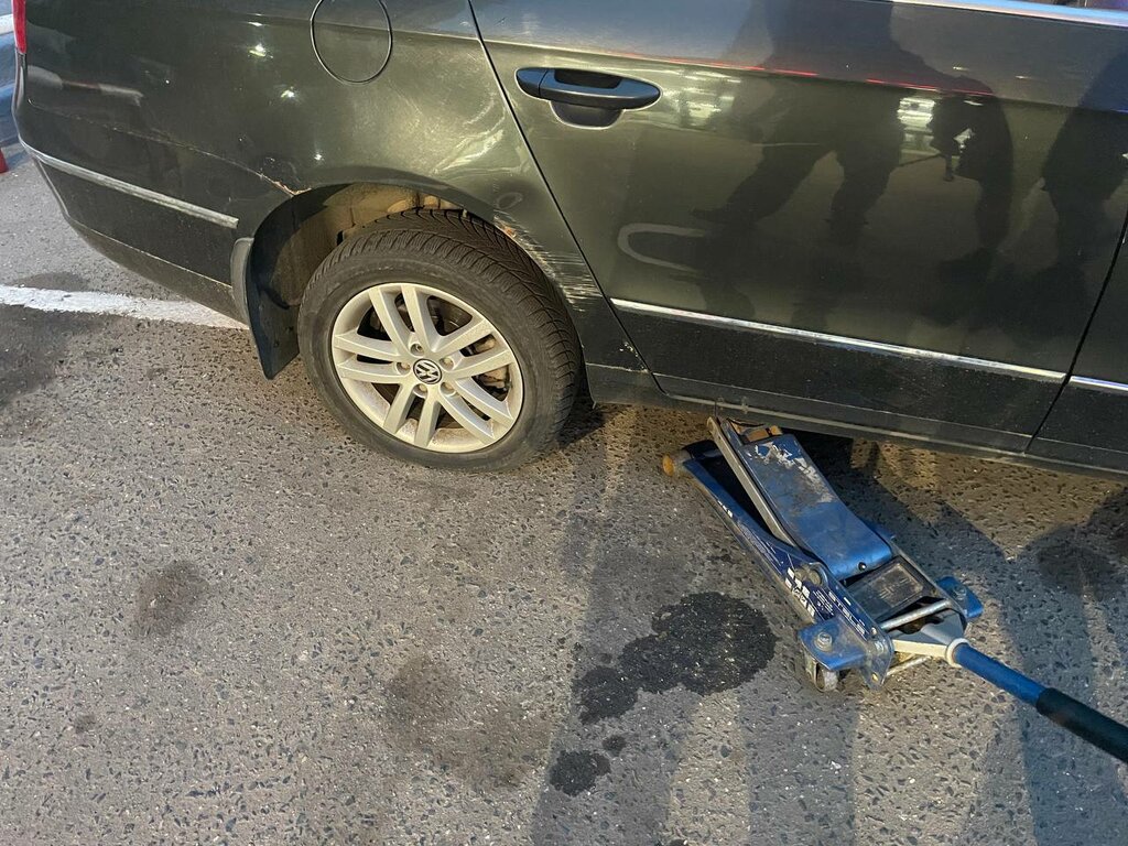 Oto lastik tamiri Shock absorbers, Moskova, foto