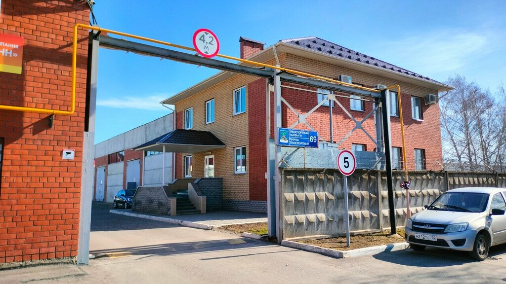 Lastik ve teknik lastik firmaları TekhnoRezerv, Naberejniye Çelny (Yar Çallı), foto