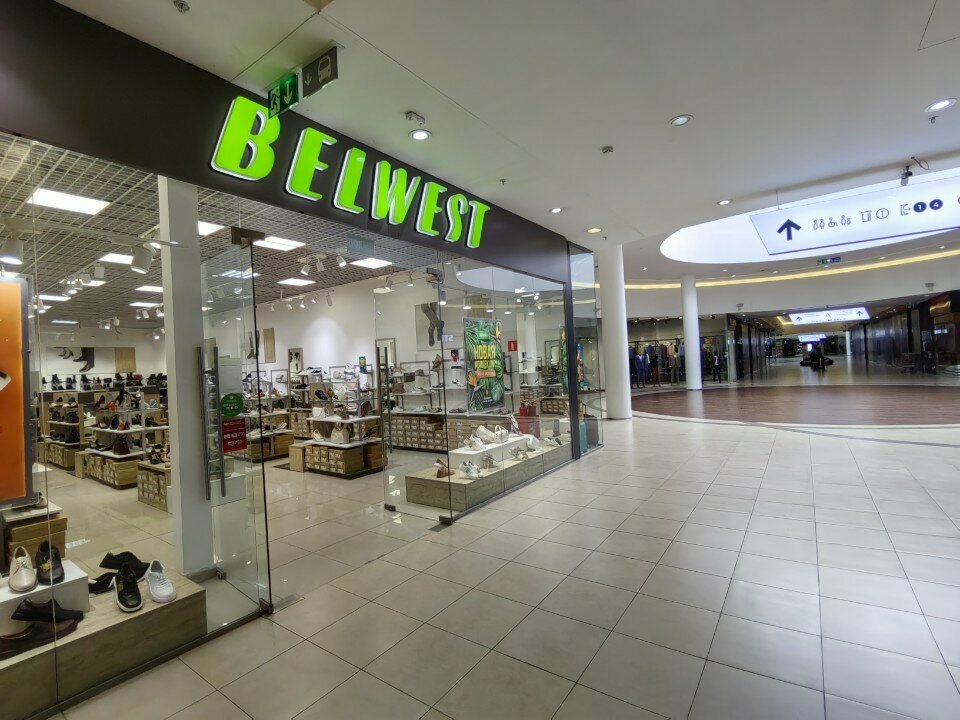 Ayakkabı mağazaları Belwest, Riazan, foto