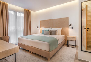 Lazure Hotel and Marina (Herceg Novi Municipality, Pet Danica), otel  Dünya'dan