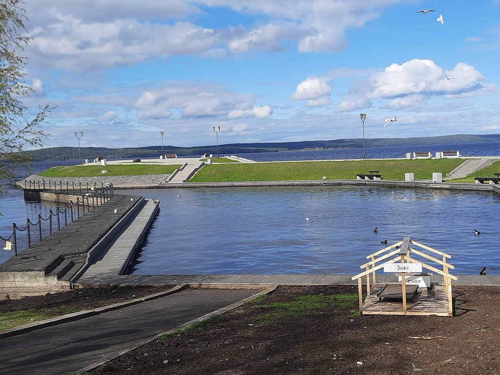 Dekorasyon ve süsleme, onur panosu Утиный ресторан, Petrozavodsk, foto