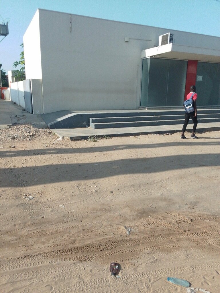 Banka Banco Bic, Loanda, foto