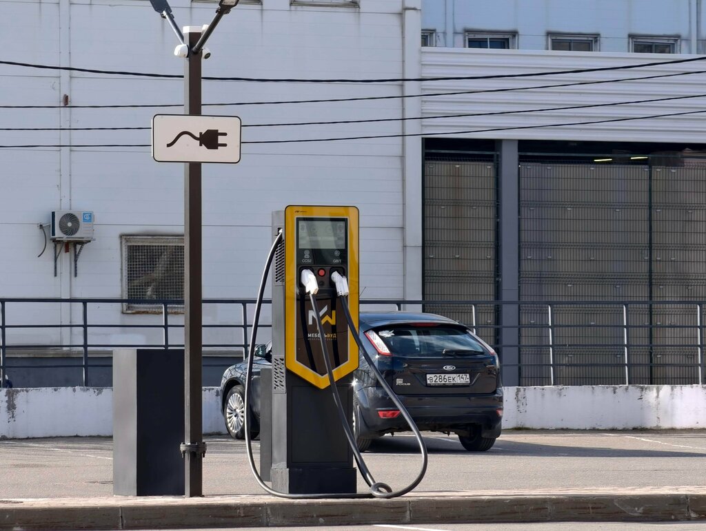 Elektrikli oto şarj istasyonları IT Charge, Saint‑Petersburg, foto