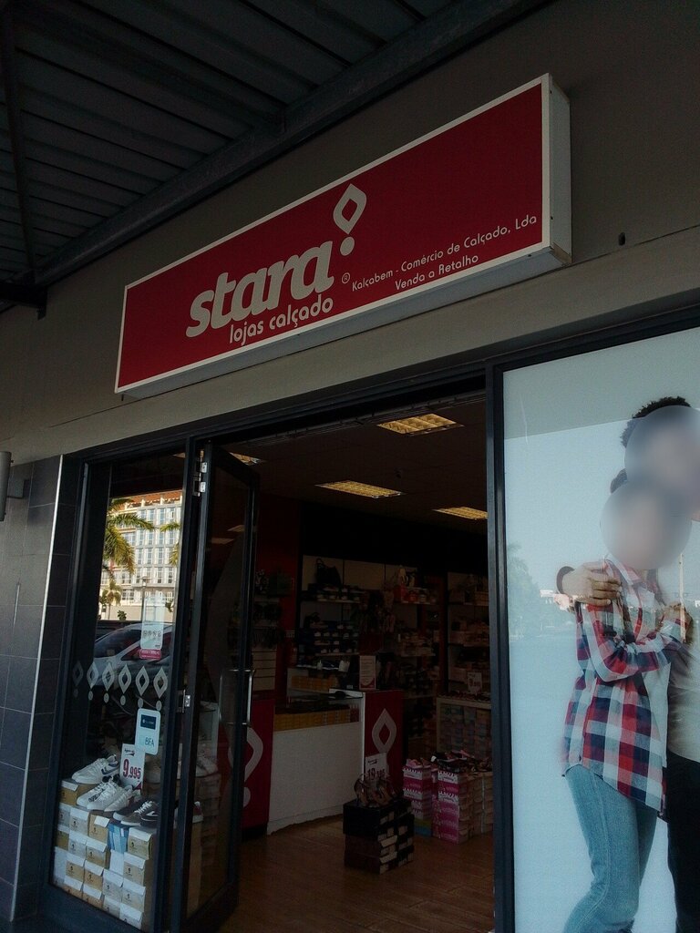 Ayakkabı mağazaları Stara, Loanda, foto