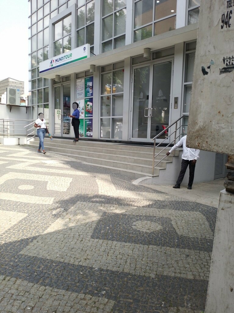 Banka Edifício Galáxia, Loanda, foto