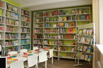 Detskaya biblioteka goroda Sosnovoborsk (ulitsa 9-y Pyatiletki No:7В), kütüphaneler  Sosnovoborsk'tan