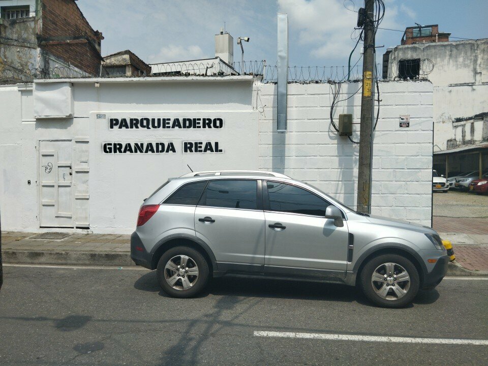 Otopark alanı Granada Real Parking, Cali, foto