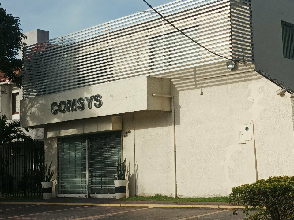 Bilgisayar mağazaları Comsys, Santa‑Krus, foto