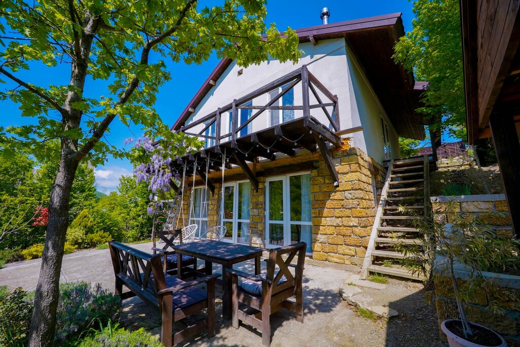 Konuk evi Редкая птица, Krasnodarski krayı, foto