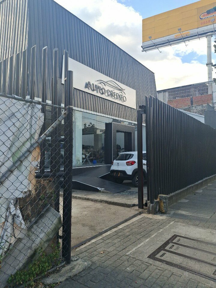 Otomobil servisi Autocentro, Cali, foto