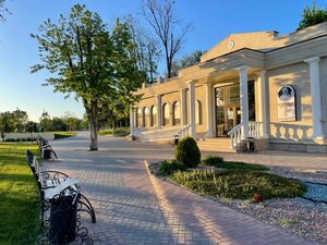 Parcul Catherine (Transnistria, Parcul Catherine), kültür ve eğlence parkları  Tiraspol'dan