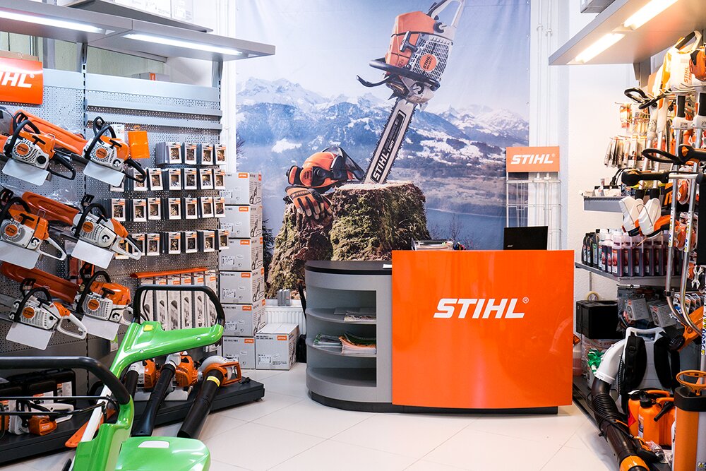 Elektrik ve benzinle çalışan aletler Stihl, Moskova ve Moskovskaya oblastı, foto