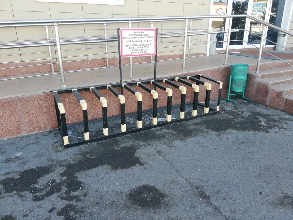 Bisiklet park yerleri Bicycle Parking, Astana, foto