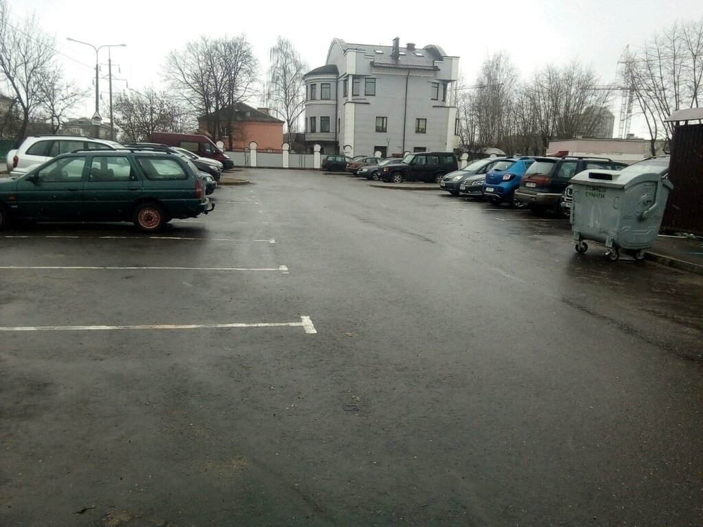 Otoparklar Parking lot, Minsk, foto