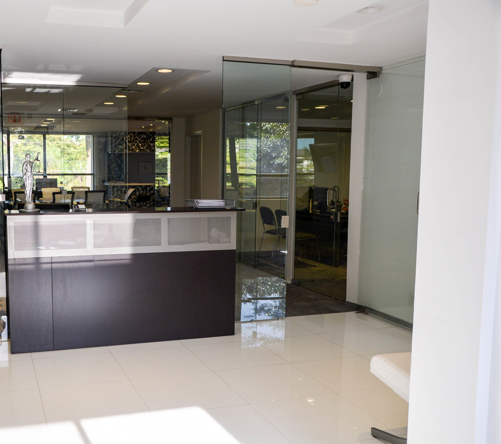 Avukatlar Cameron Law Group, Tamarac, foto