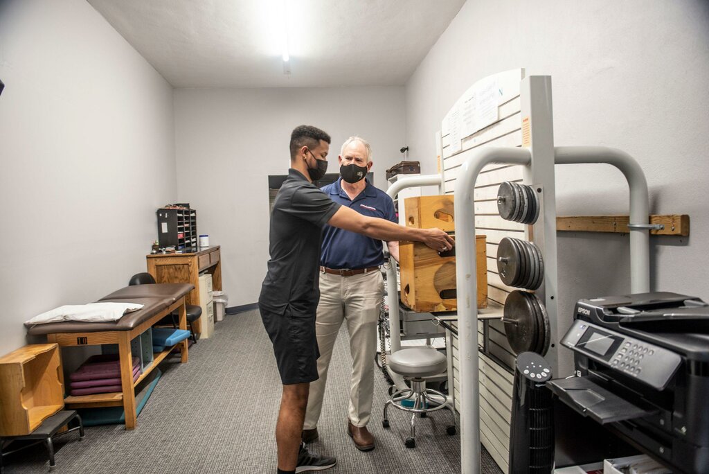 Tıp merkezleri ve klinikler Pair & Marotta Physical Therapy, Bakersfield, foto