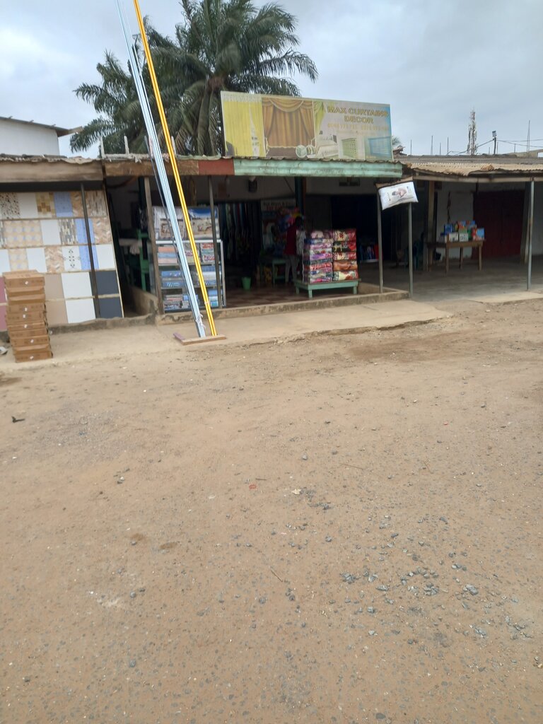 Giyim mağazası Max Felicia, Dünya, foto