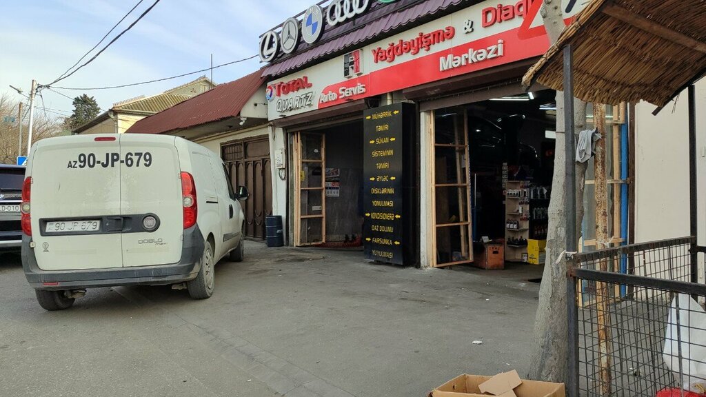 Express yağ değişim noktası Total Quartz, Bakü, foto
